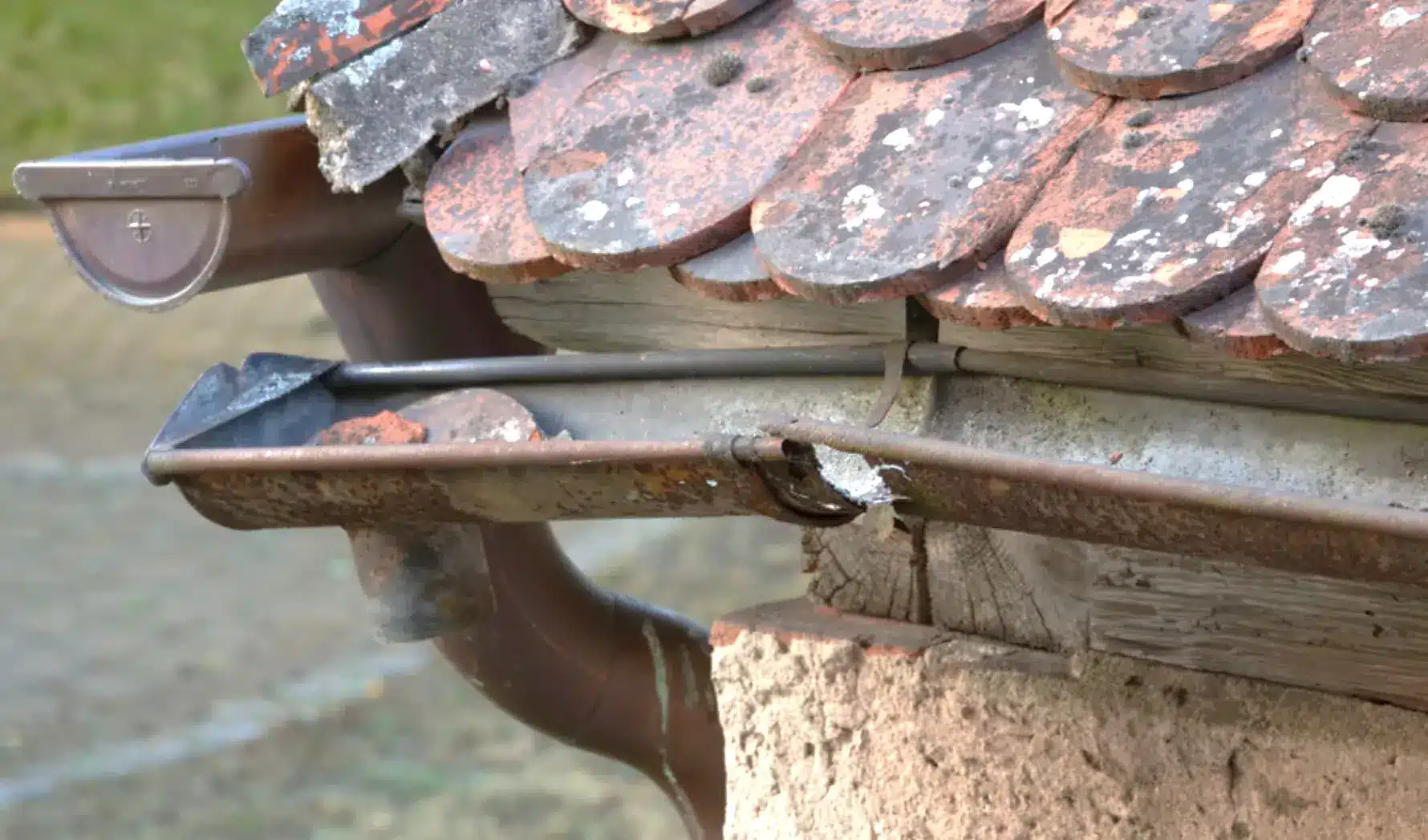 How to Fix Sagging Gutters and Restore Their Functionality - Gutter ...